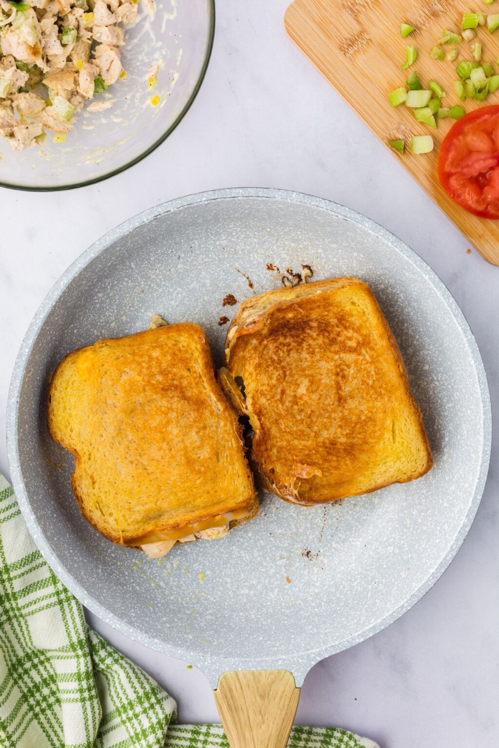 Juicy and Cheesy Chicken Melt - Kitchen Divas
