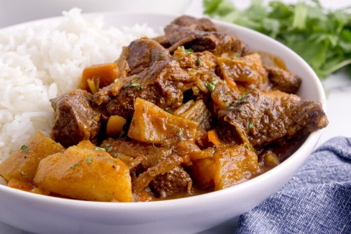 25 Slow Cooker Beef Dinners for Hectic Days - Kitchen Divas