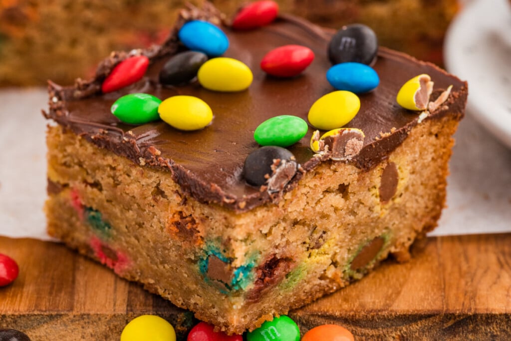 23 Most Popular Potluck Desserts That are Always Winners - Kitchen Divas