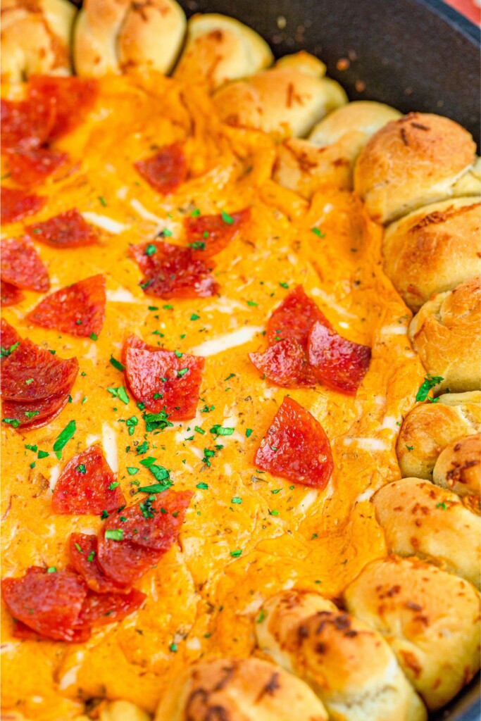 Cheesy Pepperoni Pizza Dip - Kitchen Divas