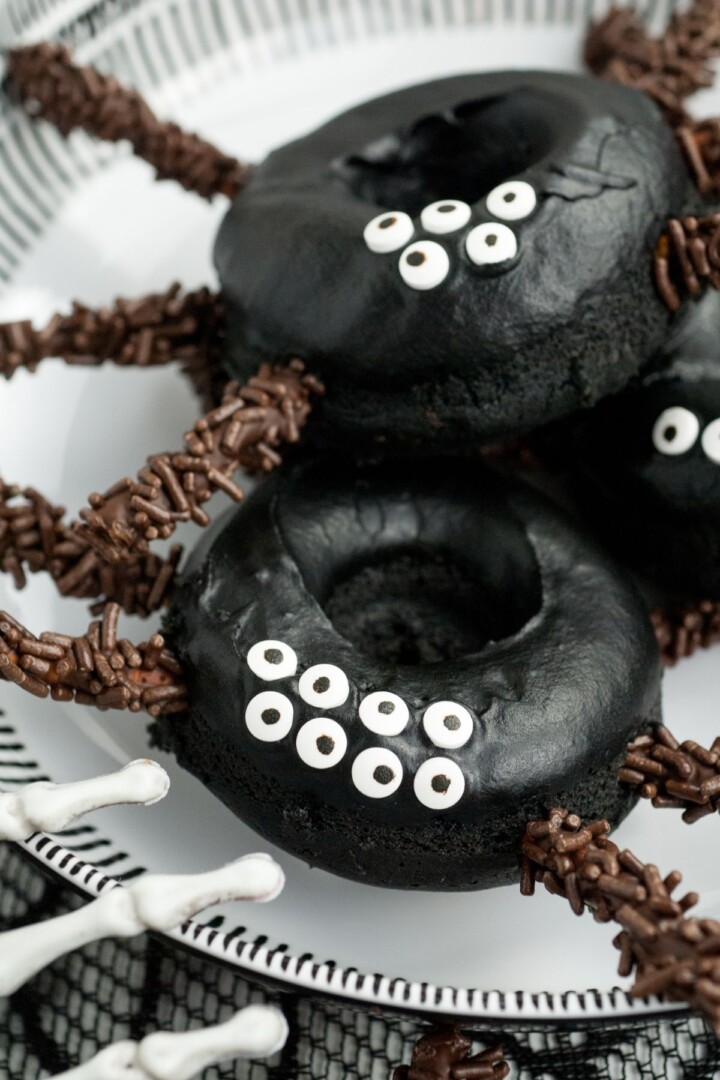 Halloween Spider Donuts - Kitchen Divas