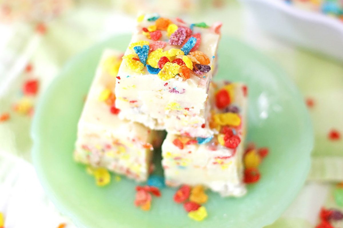 Fruity Pebbles Fudge - Kitchen Divas