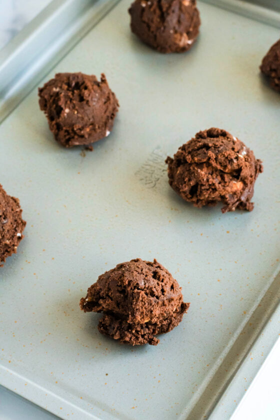 Cadbury Egg Cookies - Kitchen Divas