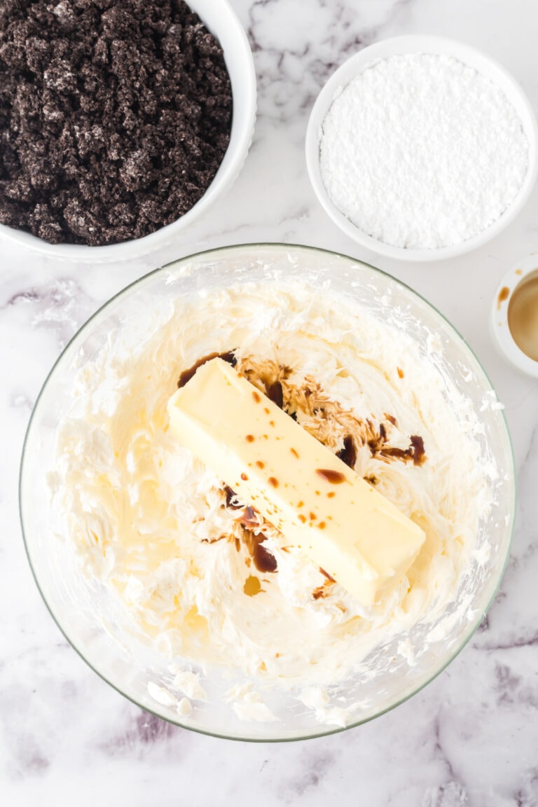 Sweet and Creamy Oreo Dip - Kitchen Divas