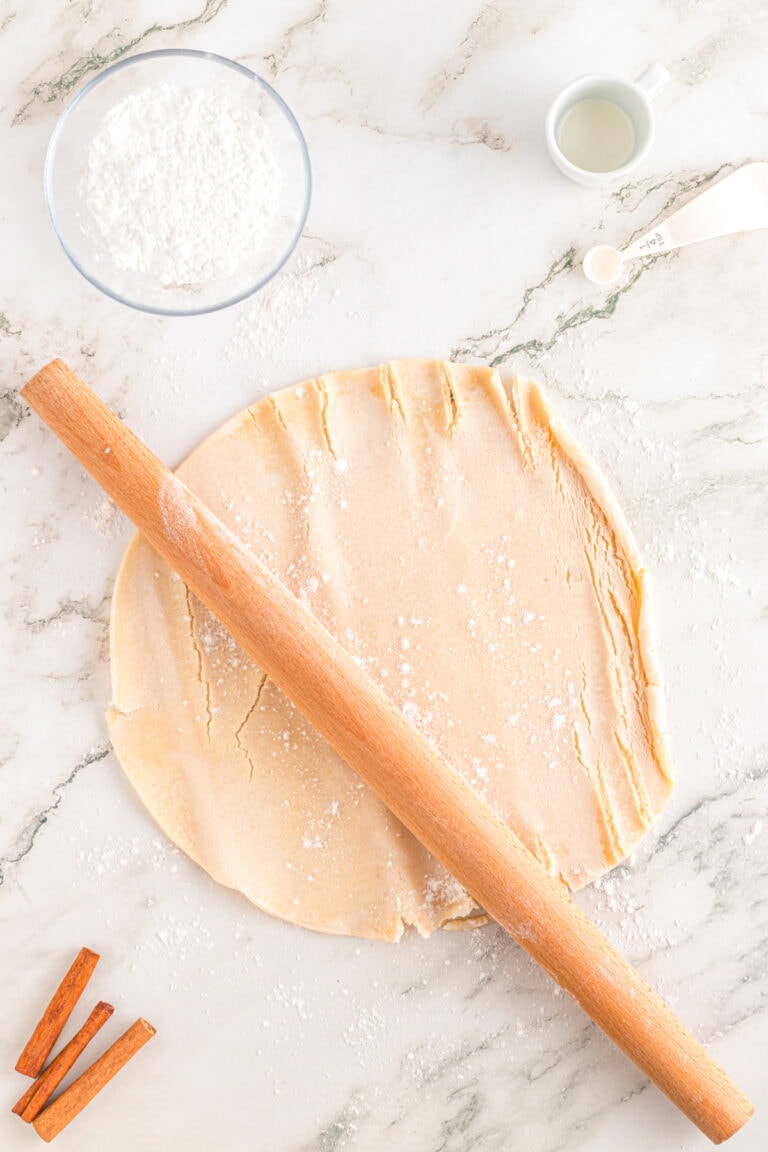 Pie Crust Cinnamon Rolls - Kitchen Divas
