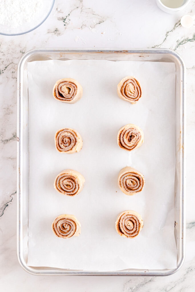 Pie Crust Cinnamon Rolls - Kitchen Divas