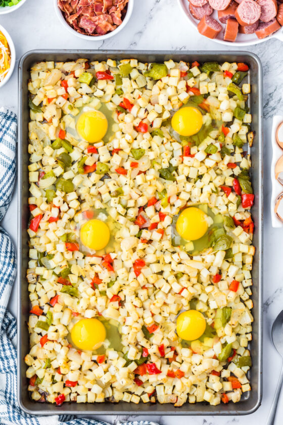 Easy Sheet Pan Breakfast - Kitchen Divas