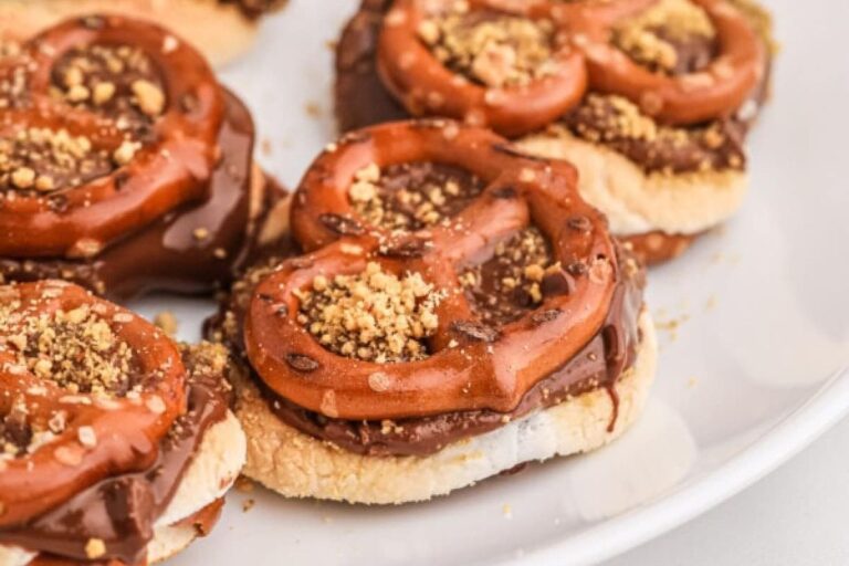 52 Can't-Live-Without Handheld Dessert Recipes For Every Occasion ...