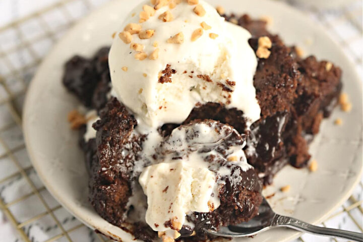 33 Most Popular Chocolate Desserts for Everyone To Enjoy - Kitchen Divas