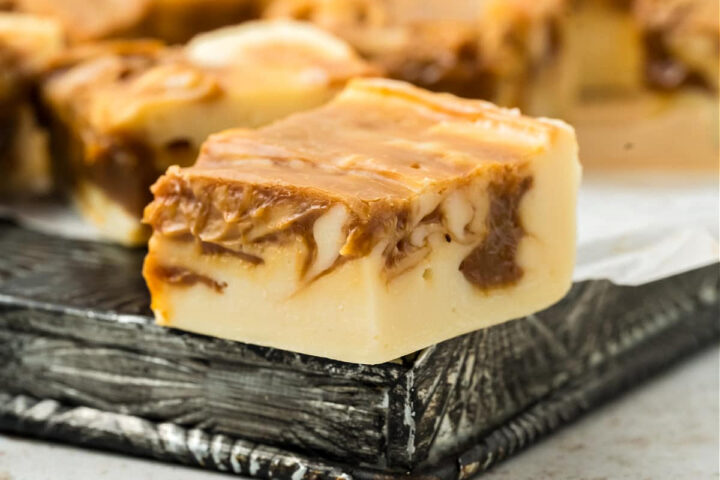 27 Condensed Milk Fudge Recipes for Easy, Delicious Holiday Treats ...