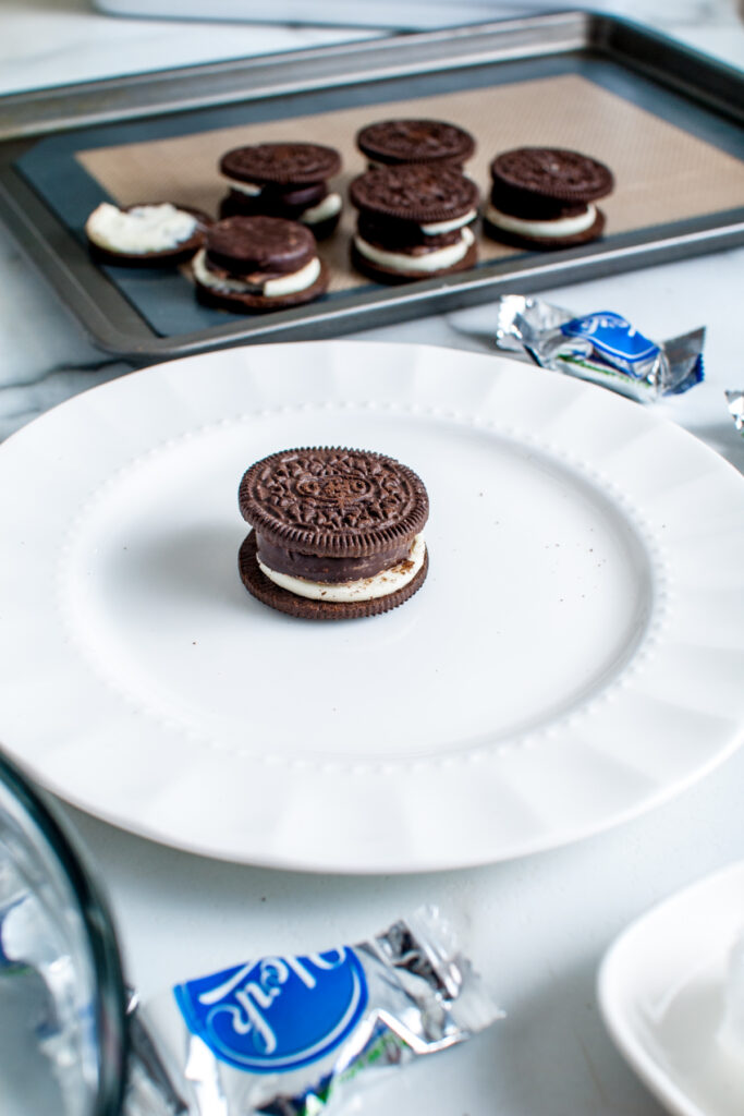 Homemade Peppermint Oreos - Kitchen Divas