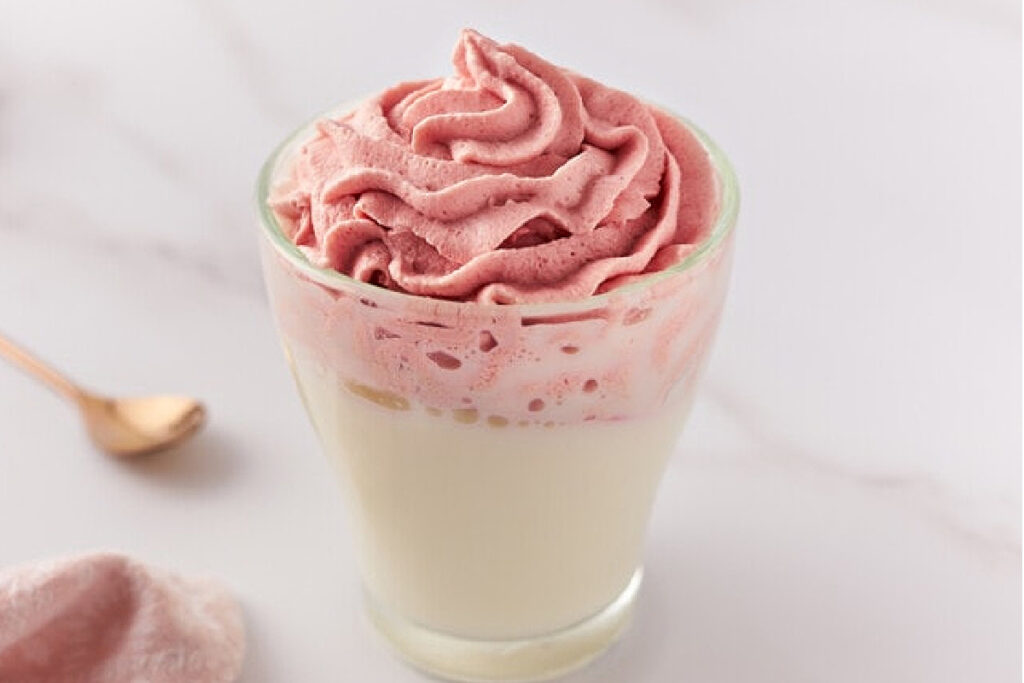 36 Irresistible Whipped Cream Dessert Recipes - Kitchen Divas