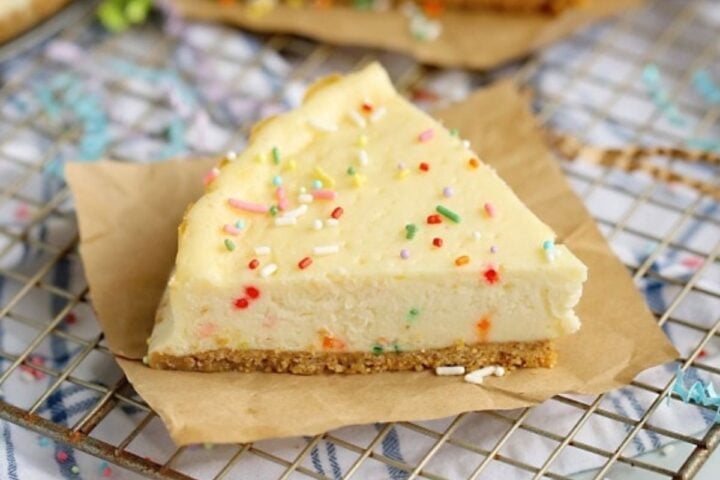 Grandma's 27 Favorite Cakes for Desserts, Parties, and Potlucks ...
