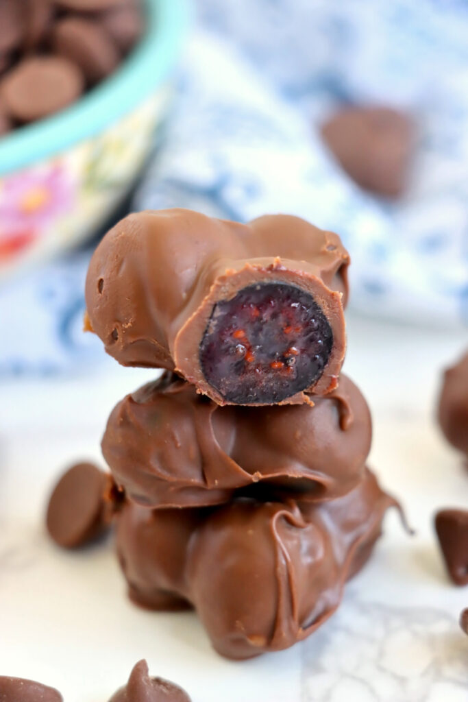 Chocolate Covered Blueberries - Kitchen Divas