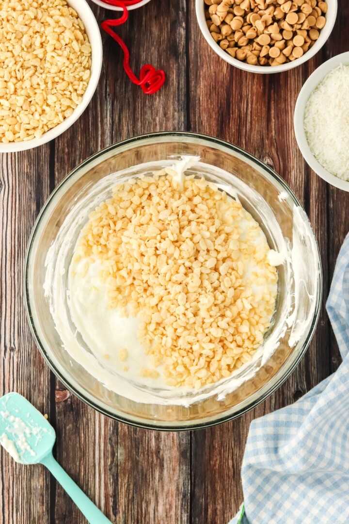 Rice Krispie Hay Bales - Kitchen Divas