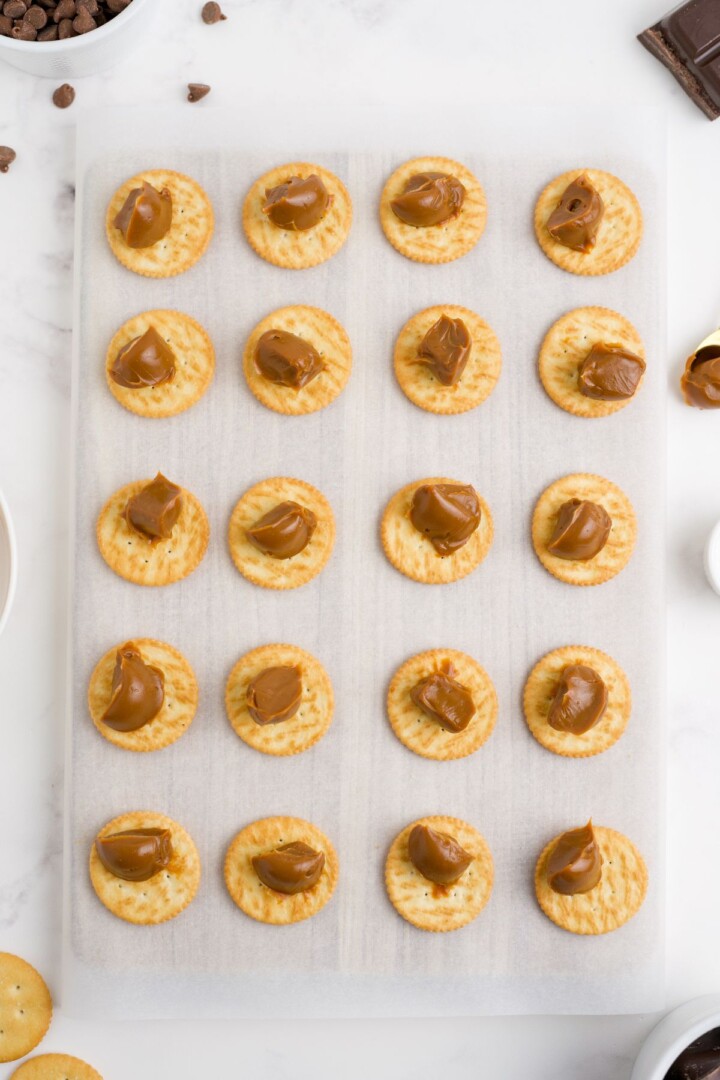 Chocolate Covered Ritz Crackers - Kitchen Divas