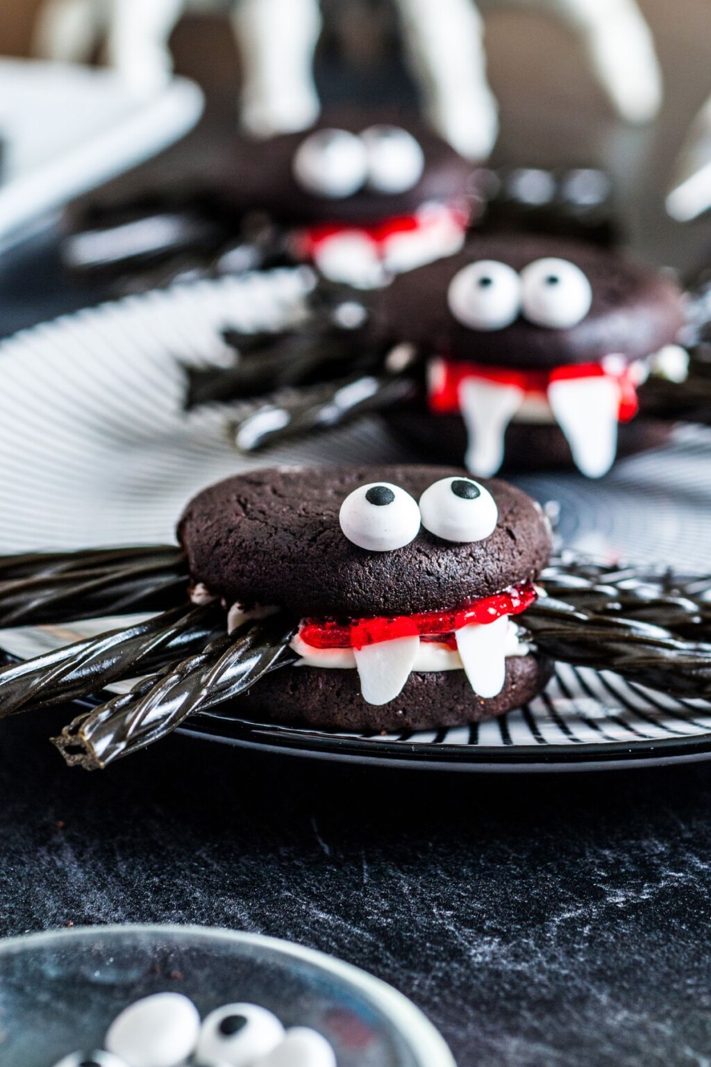 Oreo Spiders (With Oreo Cakesters) - Kitchen Divas