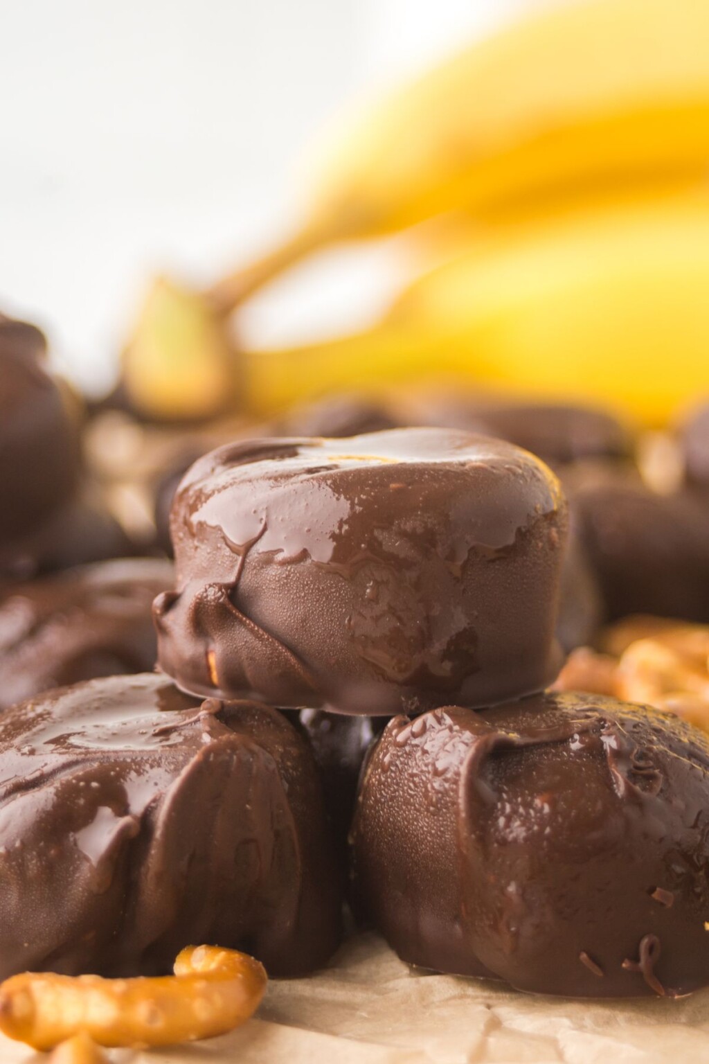 Pretzel Chocolate Peanut Butter Banana Bites - Kitchen Divas