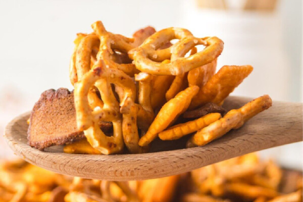 18 Snack Mix Recipes You'll Serve for Every Occasion - Kitchen Divas