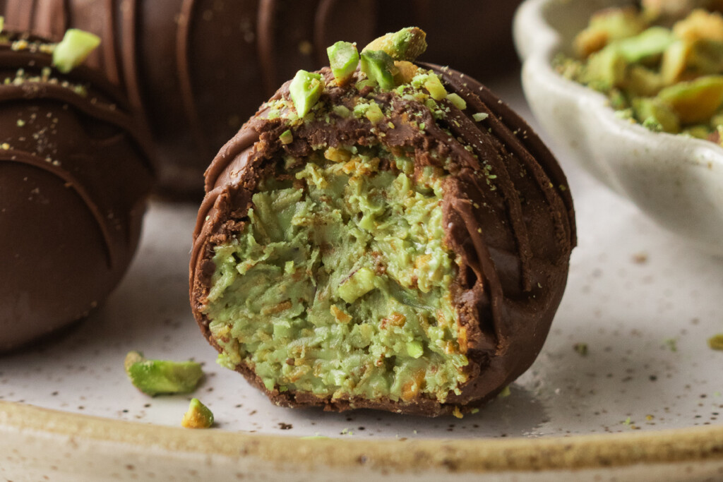 57 Top Chocolate Desserts for Dinners, Snacking, and Parties - Kitchen ...