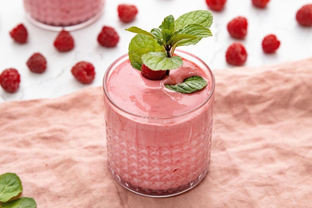 12 Ways to Use Up Fresh Berries Before They Go Bad - Kitchen Divas