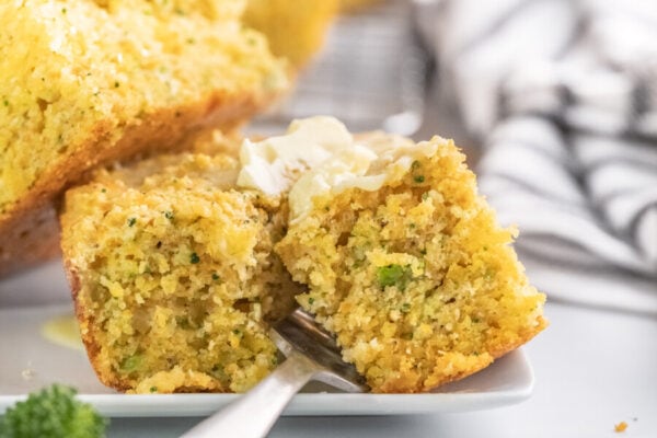Broccoli Cornbread with Cheese - Kitchen Divas