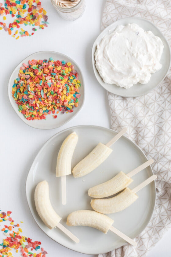 Fruity Pebbles Banana Pops - Best Snack EVER! - Kitchen Divas