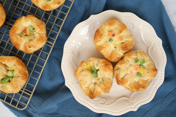 Easy Pot Pie Muffins - Kitchen Divas